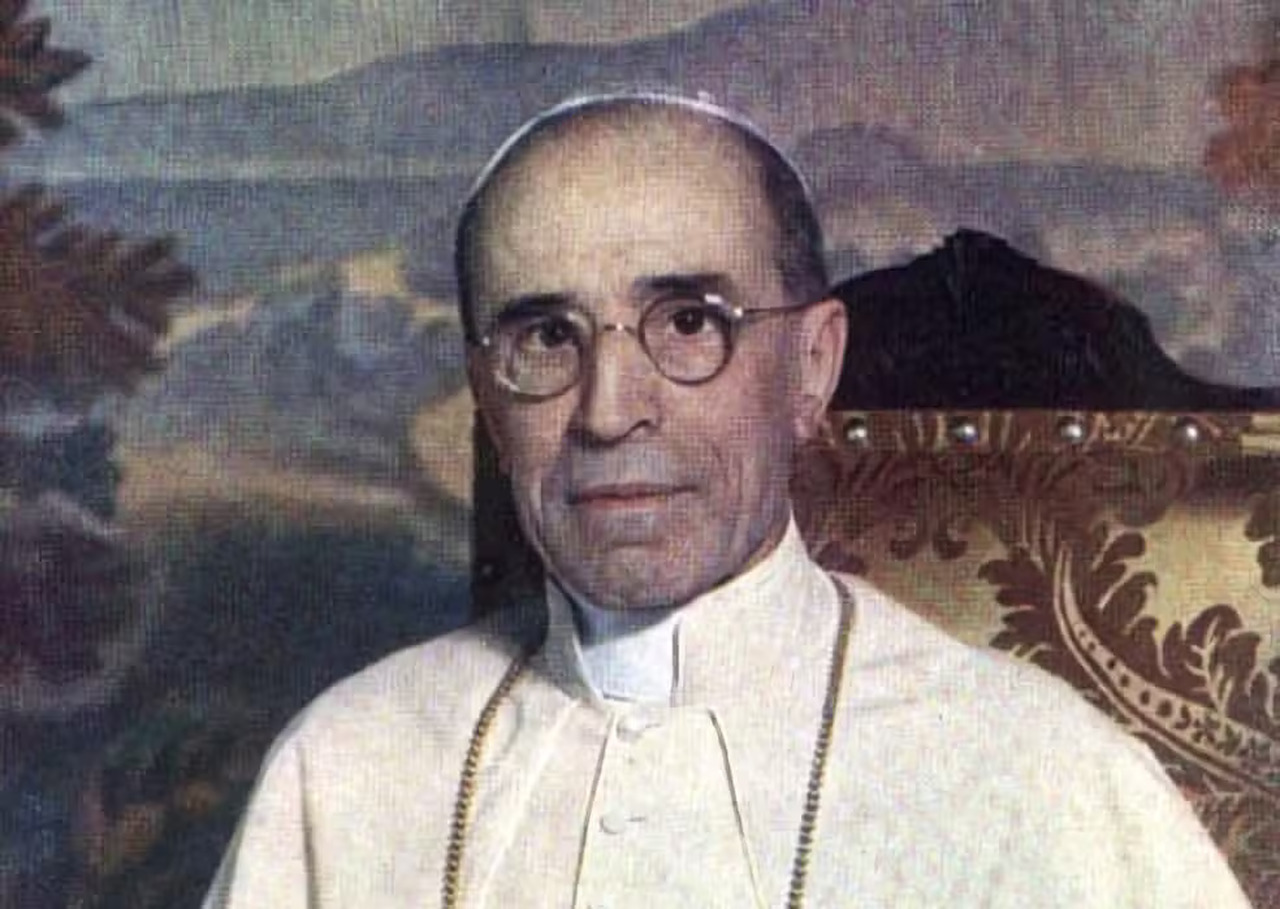 O funeral que constrangeu o Vaticano; a decomposição do corpo de Pio ...